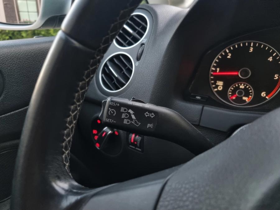 Grey Volkswagen Golf Plus 2011 in Riga, with an engine capacity of 1.60 L and mileage of 225 thousand km for 5570 €, photo 38 on AUTOMOTO.COM.LV