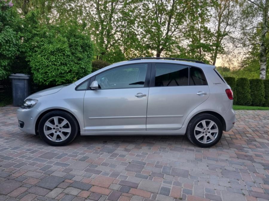 Grey Volkswagen Golf Plus 2011 in Riga, with an engine capacity of 1.60 L and mileage of 225 thousand km for 5570 €, photo 47 on AUTOMOTO.COM.LV