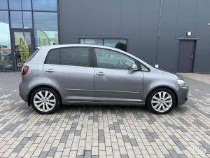 Grey Volkswagen Golf Plus 2011 in Siauliai, with an engine capacity of 2.00 L and mileage of 284 thousand km for 5600 €, photo 5 on AUTOMOTO.COM.LV
