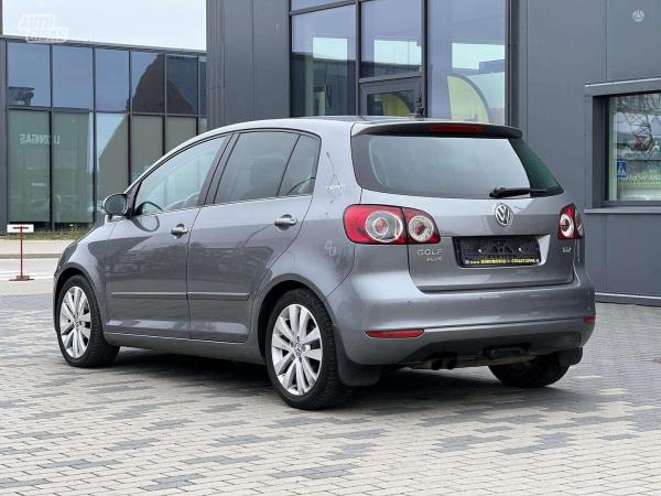 Grey Volkswagen Golf Plus 2011 in Siauliai, with an engine capacity of 2.00 L and mileage of 284 thousand km for 5600 €, photo 7 on AUTOMOTO.COM.LV