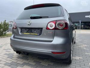 Grey Volkswagen Golf Plus 2011 in Siauliai, with an engine capacity of 2.00 L and mileage of 284 thousand km for 5600 €, photo 10 on AUTOMOTO.COM.LV
