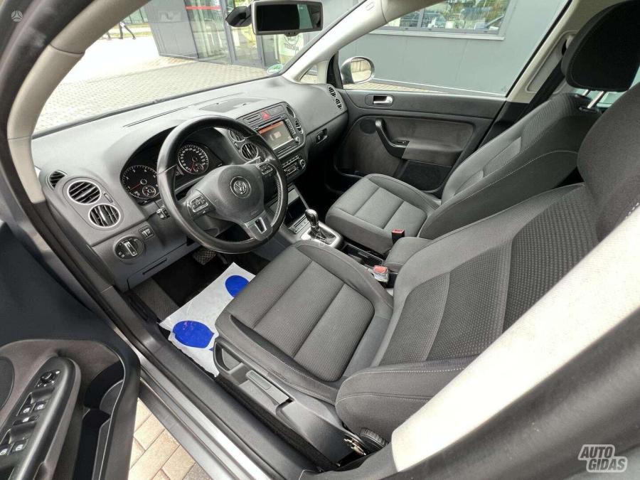 Grey Volkswagen Golf Plus 2011 in Siauliai, with an engine capacity of 2.00 L and mileage of 284 thousand km for 5600 €, photo 12 on AUTOMOTO.COM.LV