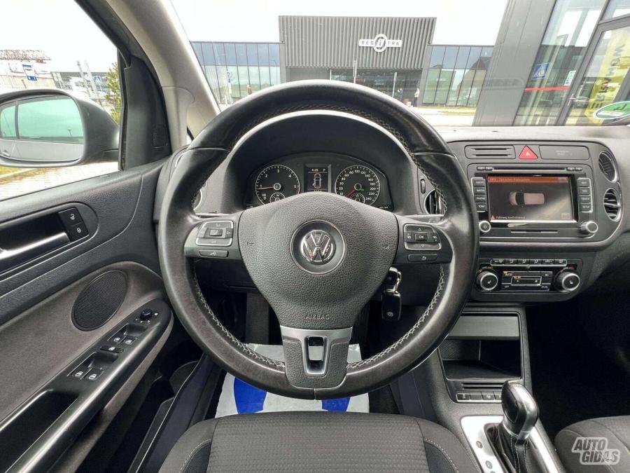 Grey Volkswagen Golf Plus 2011 in Siauliai, with an engine capacity of 2.00 L and mileage of 284 thousand km for 5600 €, photo 14 on AUTOMOTO.COM.LV