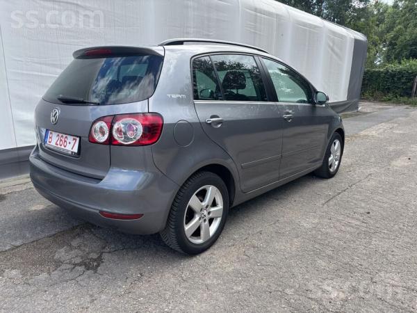 Pelēks Volkswagen Golf Plus 2011 Ogre, ar dzinēja tilpumu 1.40 L un nobraukumu 215 tūkst. km par 5100 €, foto 6 vietnē AUTOMOTO.COM.LV