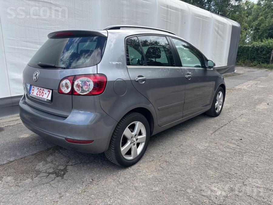 Pelēks Volkswagen Golf Plus 2011 Ogre, ar dzinēja tilpumu 1.40 L un nobraukumu 215 tūkst. km par 5100 €, foto 7 vietnē AUTOMOTO.COM.LV