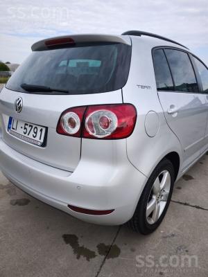 Pelēks Volkswagen Golf Plus 2011 Liepāja, ar dzinēja tilpumu 1.60 L un nobraukumu 281 tūkst. km par 4500 €, foto 6 vietnē AUTOMOTO.COM.LV