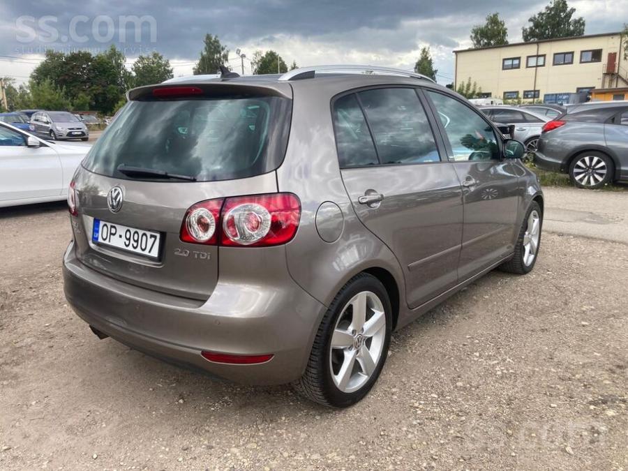 Pelēks Volkswagen Golf Plus 2011 Rīga, ar dzinēja tilpumu 2.00 L un nobraukumu 239 tūkst. km par 5600 €, foto 7 vietnē AUTOMOTO.COM.LV