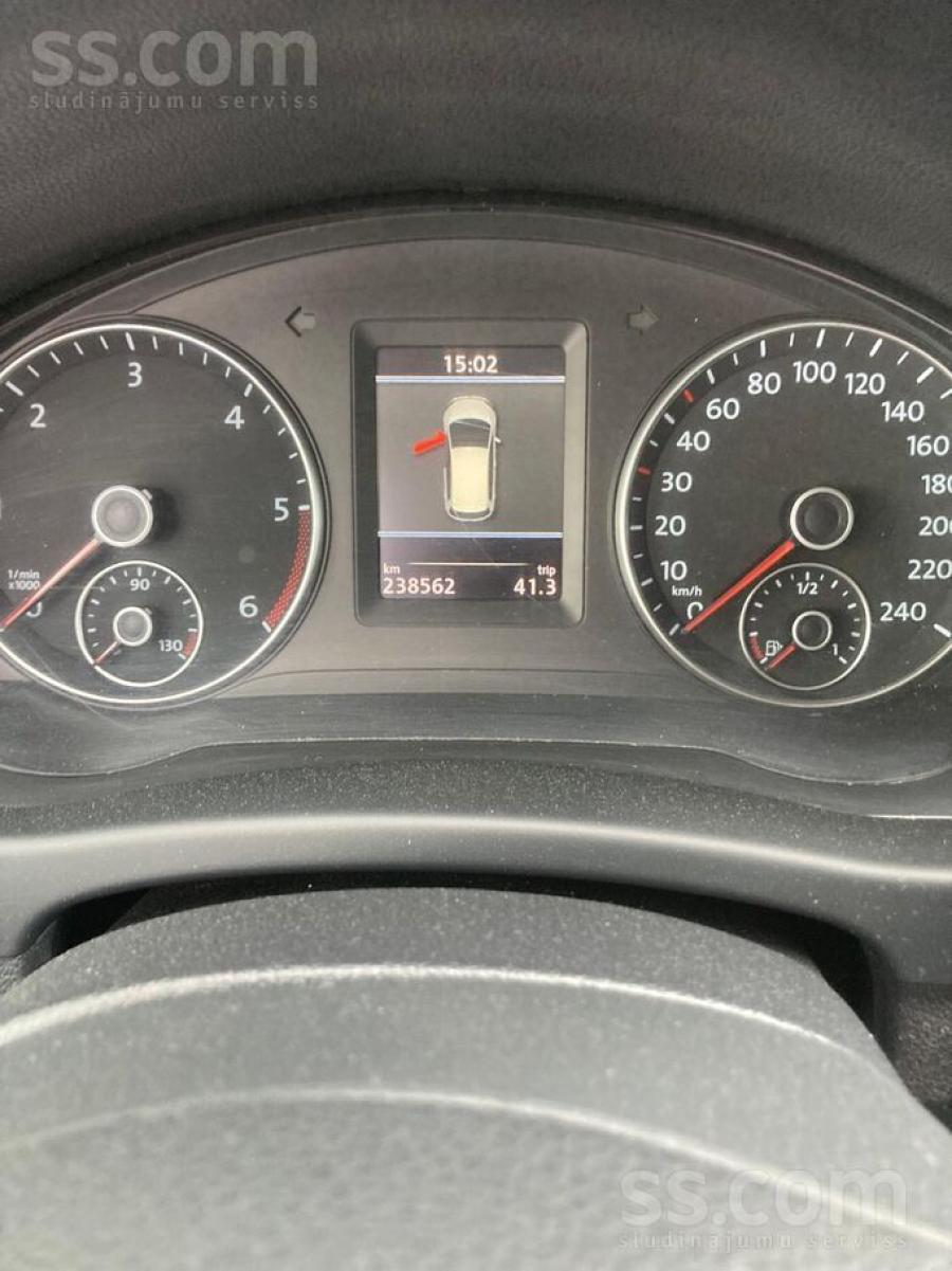 Pelēks Volkswagen Golf Plus 2011 Rīga, ar dzinēja tilpumu 2.00 L un nobraukumu 239 tūkst. km par 5600 €, foto 13 vietnē AUTOMOTO.COM.LV