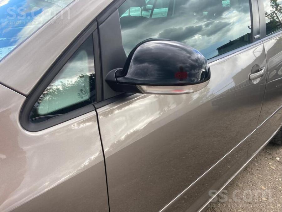 Pelēks Volkswagen Golf Plus 2011 Rīga, ar dzinēja tilpumu 2.00 L un nobraukumu 239 tūkst. km par 5600 €, foto 16 vietnē AUTOMOTO.COM.LV