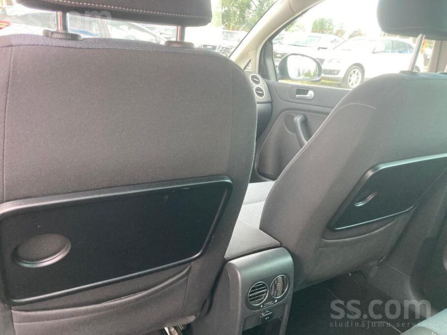 Pelēks Volkswagen Golf Plus 2011 Rīga, ar dzinēja tilpumu 2.00 L un nobraukumu 239 tūkst. km par 5600 €, foto 22 vietnē AUTOMOTO.COM.LV