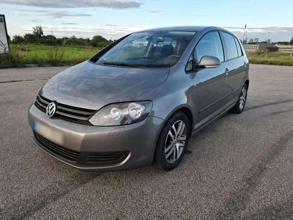 Volkswagen Golf Plus 2011 in Kaunas on AUTOMOTO.COM.LV Grey Volkswagen Golf Plus 2011 in Kaunas, with an engine capacity of 1.60 L and mileage of 232 thousand km for 4590 €, photo 4 on AUTOMOTO.COM.LV