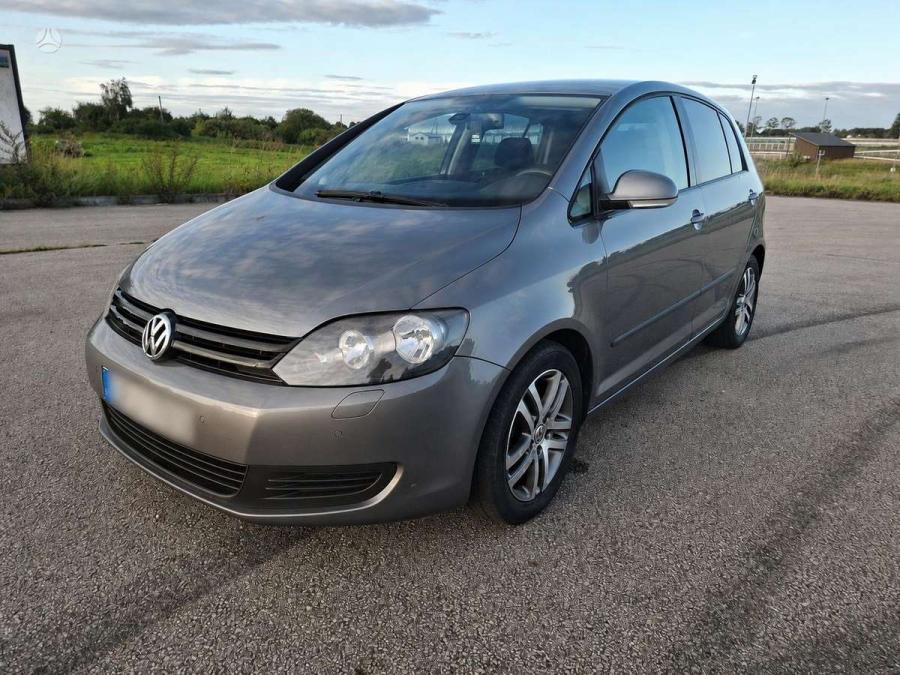 Grey Volkswagen Golf Plus 2011 in Kaunas, with an engine capacity of 1.60 L and mileage of 232 thousand km for 4590 €, photo 4 on AUTOMOTO.COM.LV