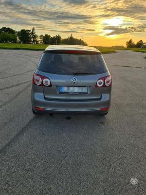 Grey Volkswagen Golf Plus 2011 in Kaunas, with an engine capacity of 1.60 L and mileage of 232 thousand km for 4590 €, photo 5 on AUTOMOTO.COM.LV