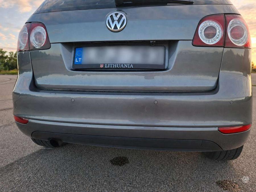 Grey Volkswagen Golf Plus 2011 in Kaunas, with an engine capacity of 1.60 L and mileage of 232 thousand km for 4590 €, photo 8 on AUTOMOTO.COM.LV