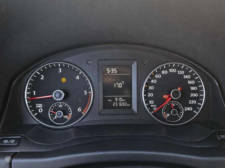 Grey Volkswagen Golf Plus 2011 in Kaunas, with an engine capacity of 1.60 L and mileage of 232 thousand km for 4590 €, photo 12 on AUTOMOTO.COM.LV
