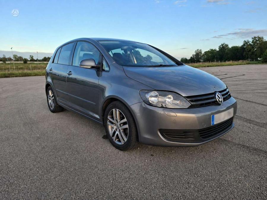 Grey Volkswagen Golf Plus 2011 in Kaunas, with an engine capacity of 1.60 L and mileage of 232 thousand km for 4590 €, photo 16 on AUTOMOTO.COM.LV