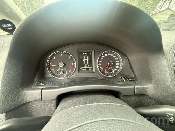 Volkswagen Golf Plus 2011 in Riga on AUTOMOTO.COM.LV Grey Volkswagen Golf Plus 2011 in Riga, with an engine capacity of 2.00 L and mileage of 0 thousand km for 5990 €, photo 11 on AUTOMOTO.COM.LV