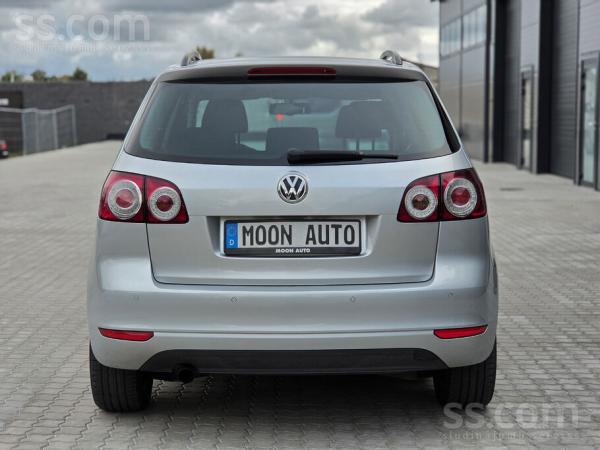 Grey Volkswagen Golf Plus 2011 in Liepaja, with an engine capacity of 1.60 L and mileage of 282 thousand km for 3890 €, photo 8 on AUTOMOTO.COM.LV