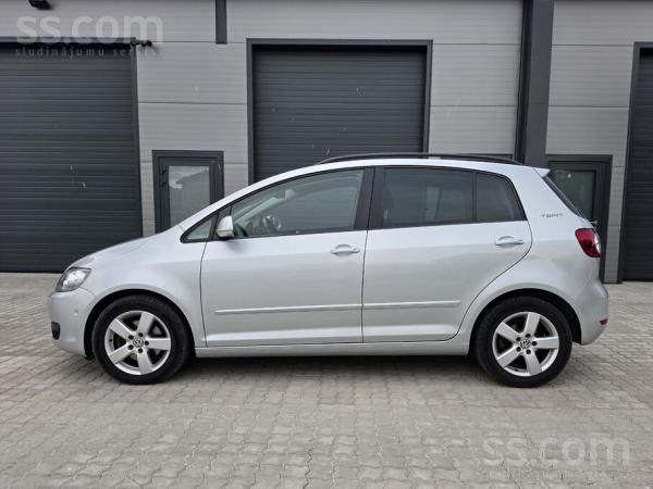 Grey Volkswagen Golf Plus 2011 in Liepaja, with an engine capacity of 1.60 L and mileage of 282 thousand km for 3890 €, photo 10 on AUTOMOTO.COM.LV