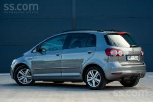 Pelēks Volkswagen Golf Plus 2012 Rīga, ar dzinēja tilpumu 1.60 L un nobraukumu 262 tūkst. km par 5200 €, foto 8 vietnē AUTOMOTO.COM.LV