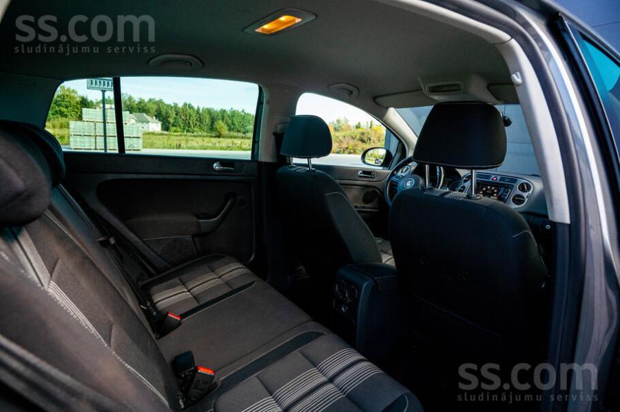Pelēks Volkswagen Golf Plus 2012 Rīga, ar dzinēja tilpumu 1.60 L un nobraukumu 262 tūkst. km par 5200 €, foto 21 vietnē AUTOMOTO.COM.LV