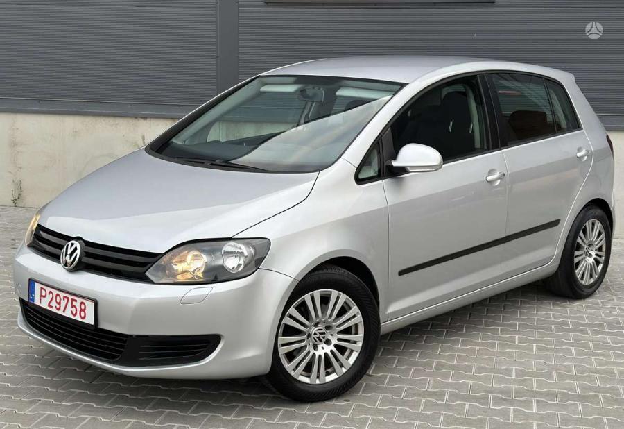 Pelēks Volkswagen Golf Plus 2012 Šauļi, ar dzinēja tilpumu 1.20 L un nobraukumu 210 tūkst. km par 4000 €, foto 1 vietnē AUTOMOTO.COM.LV