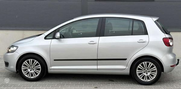 Grey Volkswagen Golf Plus 2012 in Siauliai, with an engine capacity of 1.20 L and mileage of 210 thousand km for 4000 €, photo 7 on AUTOMOTO.COM.LV