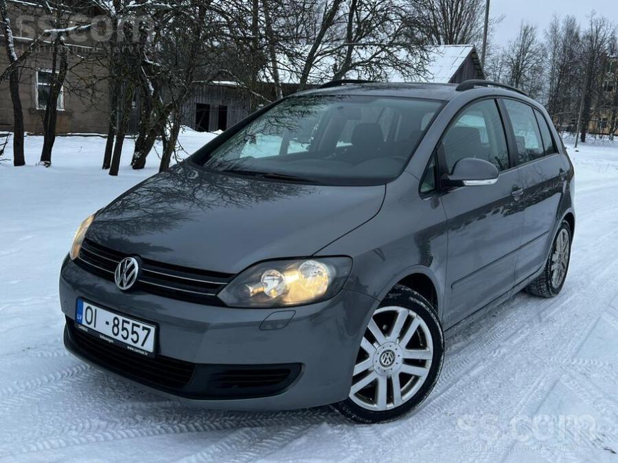 Pelēks Volkswagen Golf Plus 2012 Gulbene, ar dzinēja tilpumu 1.60 L un nobraukumu 286 tūkst. km par 3950 €, foto 1 vietnē AUTOMOTO.COM.LV