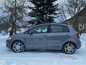 Pelēks Volkswagen Golf Plus 2012 Gulbene, ar dzinēja tilpumu 1.60 L un nobraukumu 286 tūkst. km par 3950 €, foto 5 vietnē AUTOMOTO.COM.LV