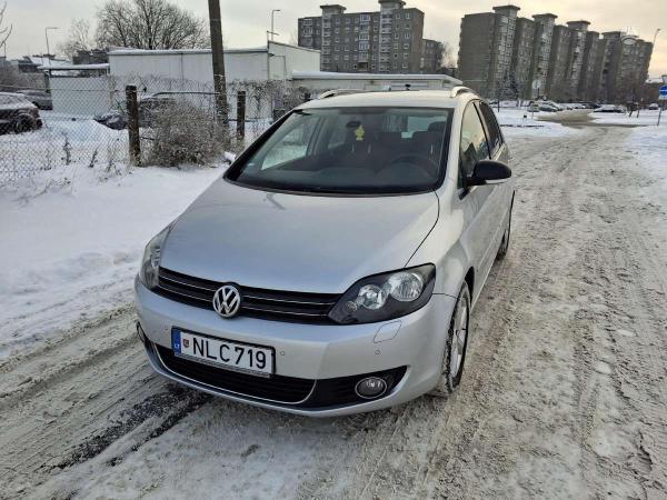 Pelēks Volkswagen Golf Plus 2012 Kauņa, ar dzinēja tilpumu 1.60 L un nobraukumu 207 tūkst. km par 5890 €, foto 1 vietnē AUTOMOTO.COM.LV
