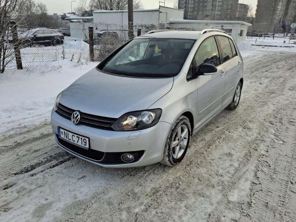 Pelēks Volkswagen Golf Plus 2012 Kauņa, ar dzinēja tilpumu 1.60 L un nobraukumu 207 tūkst. km par 5890 €, foto 2 vietnē AUTOMOTO.COM.LV