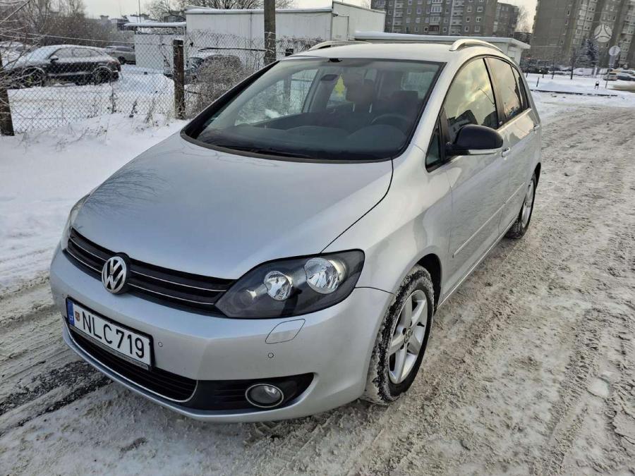 Grey Volkswagen Golf Plus 2012 in Kaunas, with an engine capacity of 1.60 L and mileage of 207 thousand km for 5890 €, photo 12 on AUTOMOTO.COM.LV