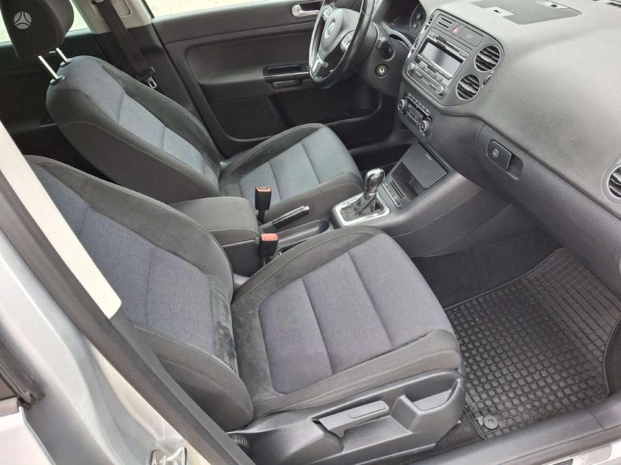 Grey Volkswagen Golf Plus 2012 in Kaunas, with an engine capacity of 1.60 L and mileage of 207 thousand km for 5890 €, photo 28 on AUTOMOTO.COM.LV