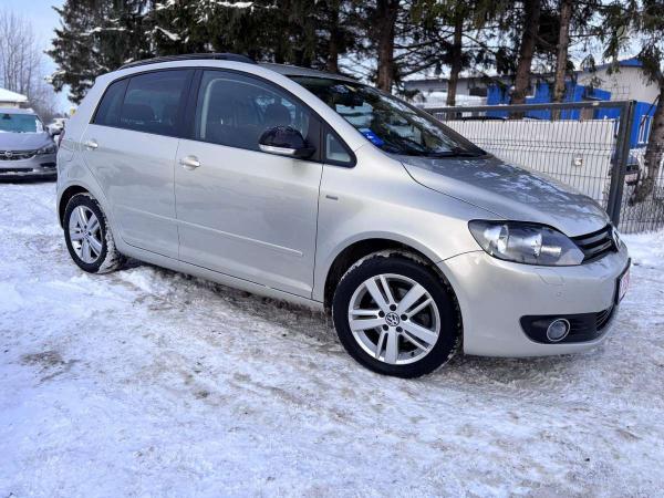Grey Volkswagen Golf Plus 2012 in Gargzdai, with an engine capacity of 1.20 L and mileage of 68754 thousand km for 6999 €, photo 4 on AUTOMOTO.COM.LV