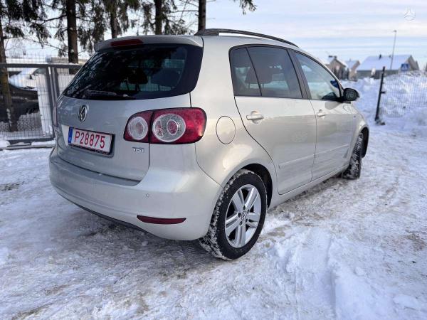 Grey Volkswagen Golf Plus 2012 in Gargzdai, with an engine capacity of 1.20 L and mileage of 68754 thousand km for 6999 €, photo 5 on AUTOMOTO.COM.LV