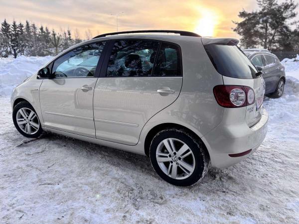 Grey Volkswagen Golf Plus 2012 in Gargzdai, with an engine capacity of 1.20 L and mileage of 68754 thousand km for 6999 €, photo 8 on AUTOMOTO.COM.LV