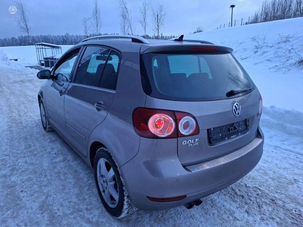 Grey Volkswagen Golf Plus 2012 in Vilnius, with an engine capacity of 1.39 L and mileage of 200 thousand km for 5650 €, photo 6 on AUTOMOTO.COM.LV
