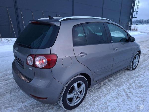 Grey Volkswagen Golf Plus 2012 in Vilnius, with an engine capacity of 1.39 L and mileage of 200 thousand km for 5650 €, photo 7 on AUTOMOTO.COM.LV