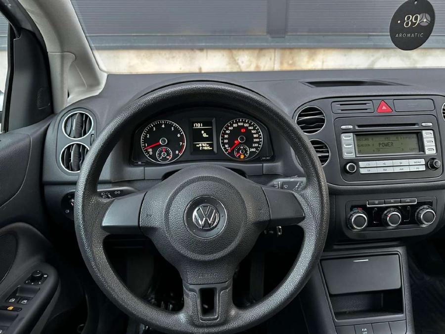 Grey Volkswagen Golf Plus 2012 in Siauliai, with an engine capacity of 1.20 L and mileage of 210 thousand km for 4450 €, photo 16 on AUTOMOTO.COM.LV