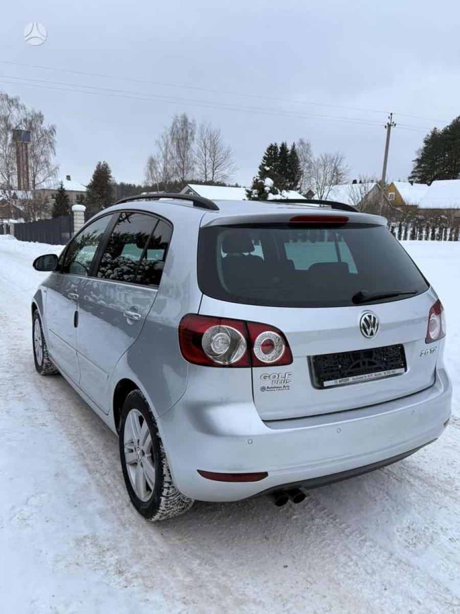 Grey Volkswagen Golf Plus 2012 in Utena, with an engine capacity of 2.00 L and mileage of 177 thousand km for 4990 €, photo 12 on AUTOMOTO.COM.LV
