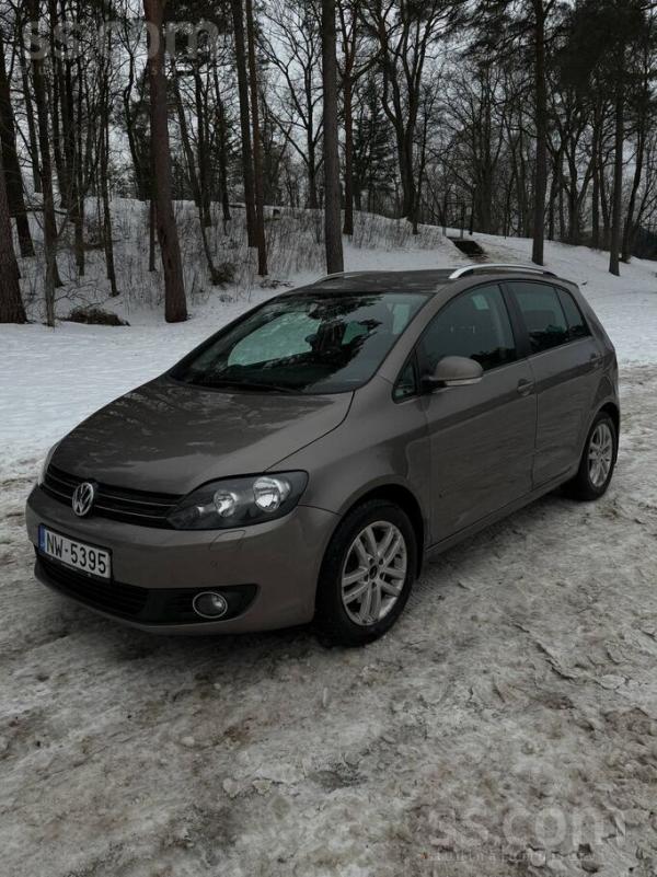 Grey Volkswagen Golf Plus 2012 in Riga, with an engine capacity of 1.40 L and mileage of 117 thousand km for 4900 €, photo 1 on AUTOMOTO.COM.LV