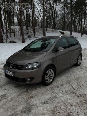 Grey Volkswagen Golf Plus 2012 in Riga, with an engine capacity of 1.40 L and mileage of 117 thousand km for 4900 €, photo  on AUTOMOTO.COM.LV