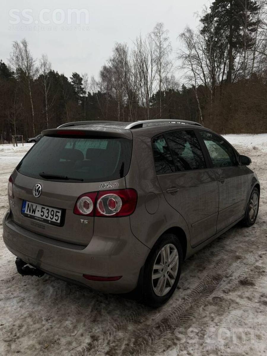 Grey Volkswagen Golf Plus 2012 in Riga, with an engine capacity of 1.40 L and mileage of 117 thousand km for 4900 €, photo 15 on AUTOMOTO.COM.LV