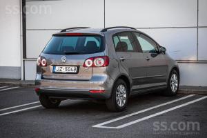 Pelēks Volkswagen Golf Plus 2012 Rīga, ar dzinēja tilpumu 1.60 L un nobraukumu 0 tūkst. km par 5995 €, foto 5 vietnē AUTOMOTO.COM.LV
