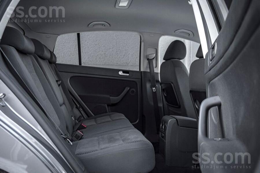 Pelēks Volkswagen Golf Plus 2012 Rīga, ar dzinēja tilpumu 1.60 L un nobraukumu 0 tūkst. km par 5995 €, foto 14 vietnē AUTOMOTO.COM.LV