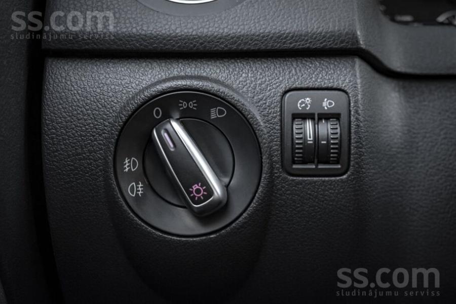 Pelēks Volkswagen Golf Plus 2012 Rīga, ar dzinēja tilpumu 1.60 L un nobraukumu 0 tūkst. km par 5995 €, foto 17 vietnē AUTOMOTO.COM.LV