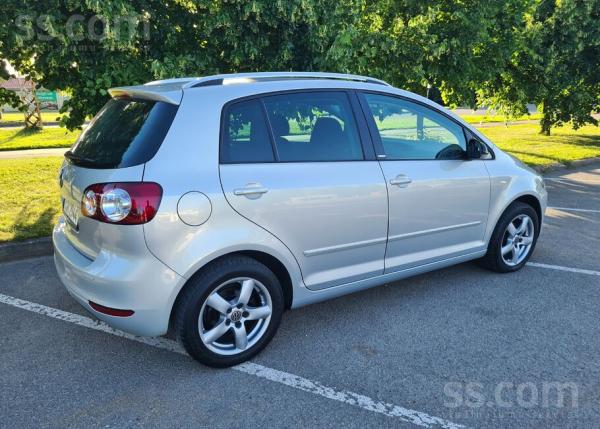 Grey Volkswagen Golf Plus 2012 in Riga, with an engine capacity of 1.20 L and mileage of 170 thousand km for 4500 €, photo 4 on AUTOMOTO.COM.LV