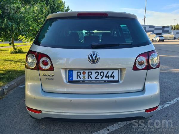 Grey Volkswagen Golf Plus 2012 in Riga, with an engine capacity of 1.20 L and mileage of 170 thousand km for 4500 €, photo 5 on AUTOMOTO.COM.LV