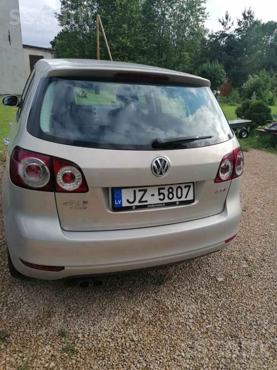 Pelēks Volkswagen Golf Plus 2012 Ogre, ar dzinēja tilpumu 1.40 L un nobraukumu 239 tūkst. km par 3500 €, foto 5 vietnē AUTOMOTO.COM.LV