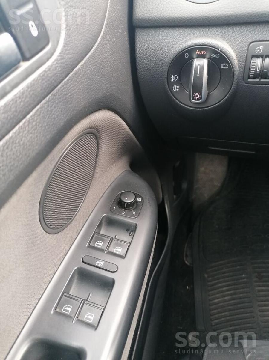 Pelēks Volkswagen Golf Plus 2012 Ogre, ar dzinēja tilpumu 1.40 L un nobraukumu 239 tūkst. km par 3500 €, foto 8 vietnē AUTOMOTO.COM.LV